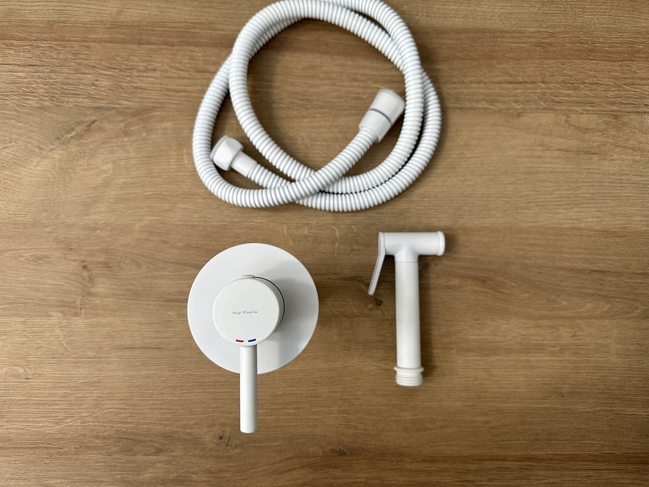 Бял хигиенен душ Gasper Отлична цена | Герака